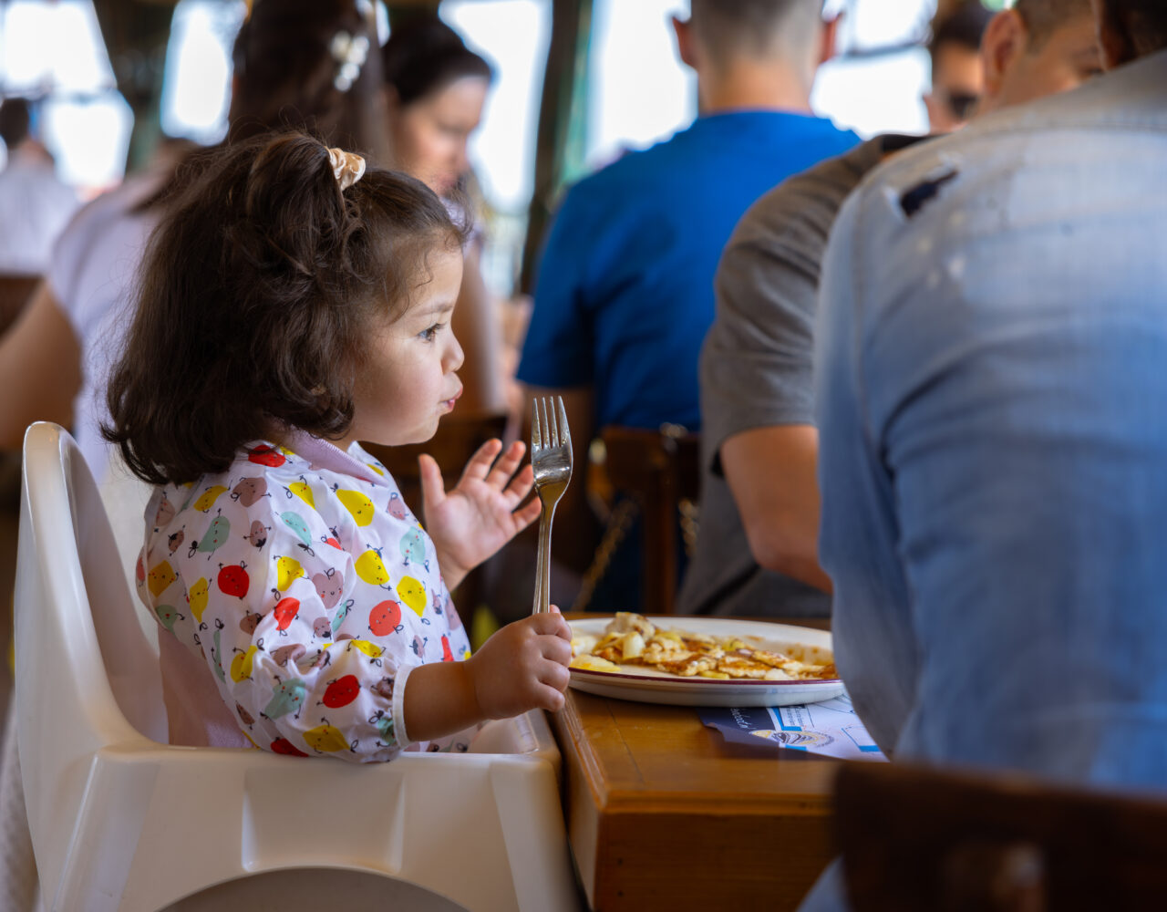 Pancake boat Amsterdam - Sail and eat pancakes!